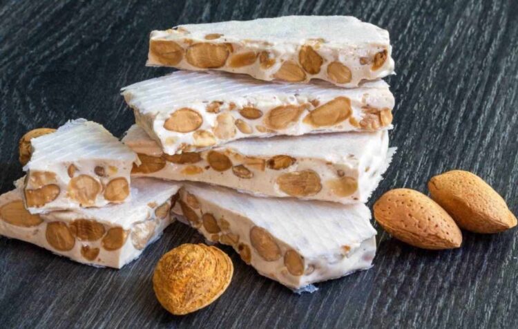 Turrón duro o de Alicante, receta fácil para un dulce perfecto - Recetuquis